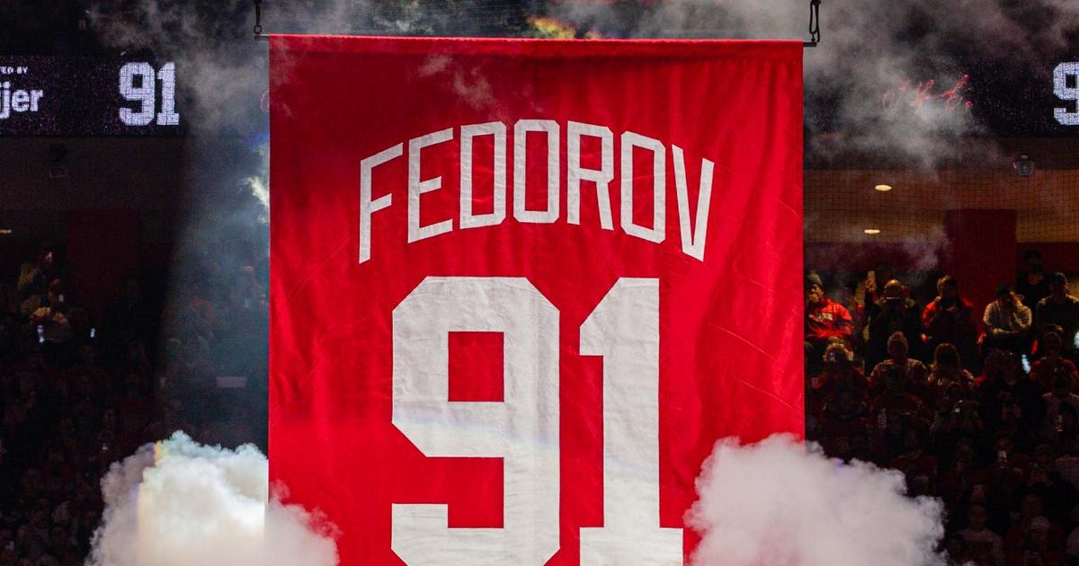 Les Red Wings retirent le chandail de Sergei Fedorov et l’honorent de ...