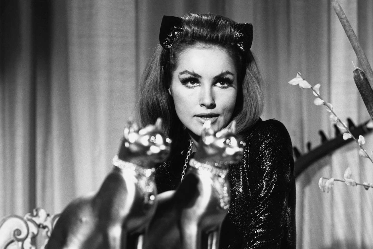 “To Wong Foo” icon Julie Newmar makes rare appearance at 92