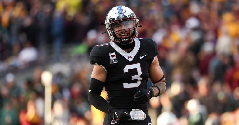 Minnesota star transfer Koi Perich commits to Oregon