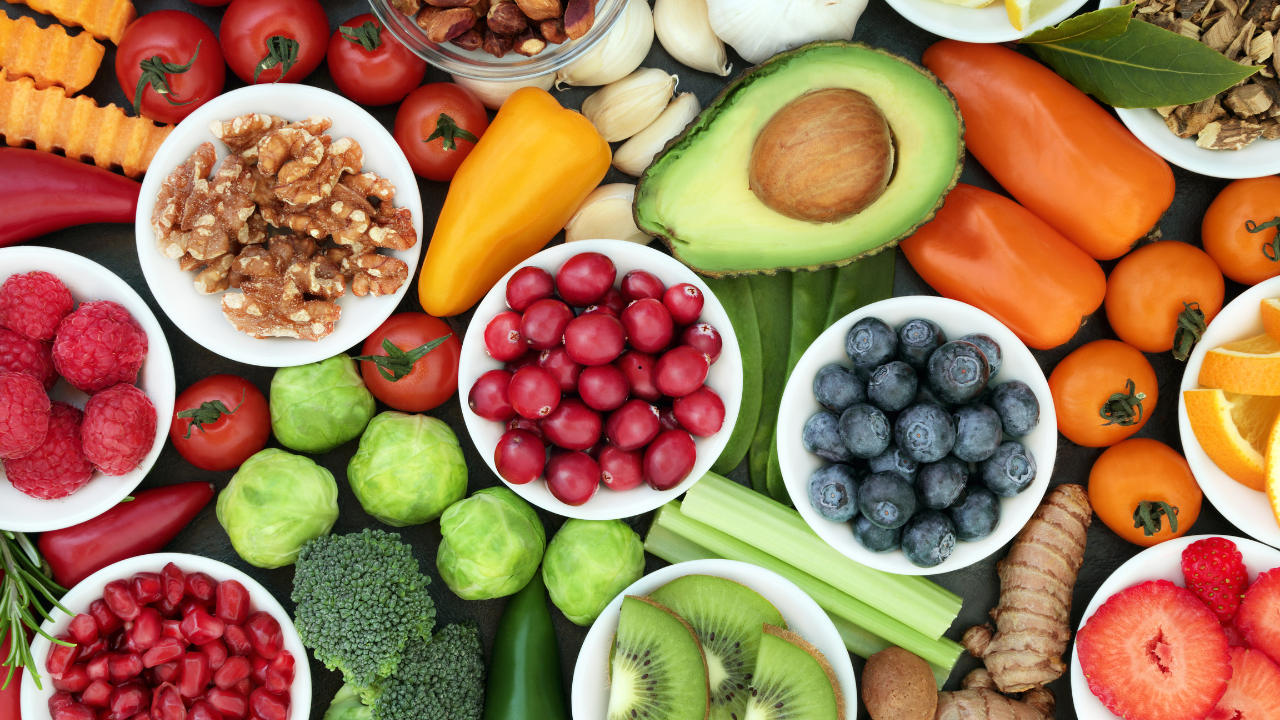 An oncologist's food guide to lower your risk of colorectal cancer