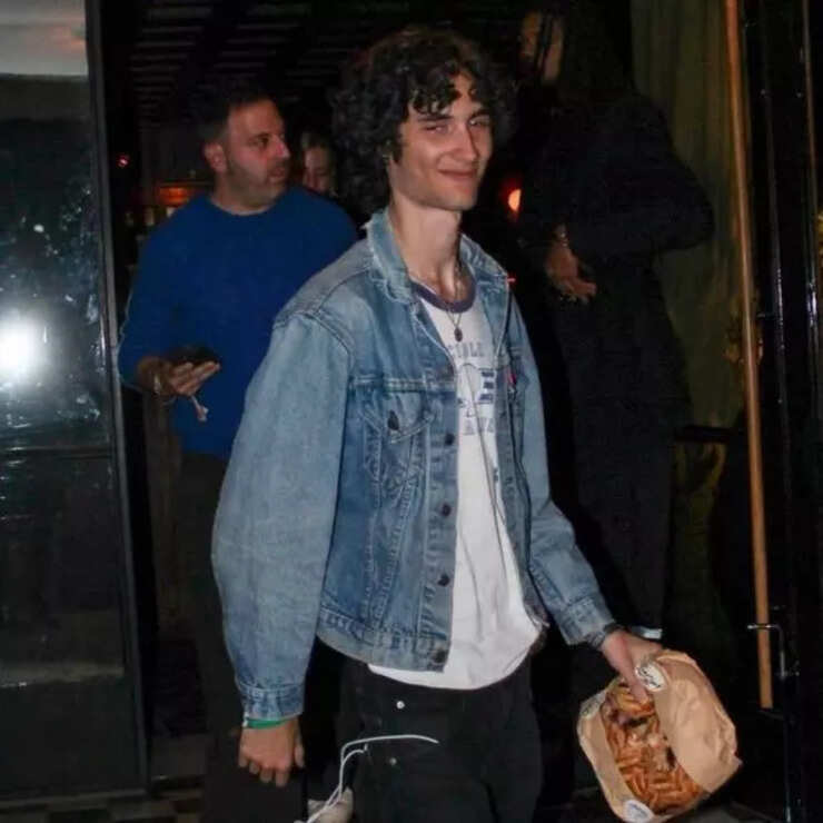 Is Taylor Swift’s sourdough the 'hottest accessory of 2026'? Inside the ...