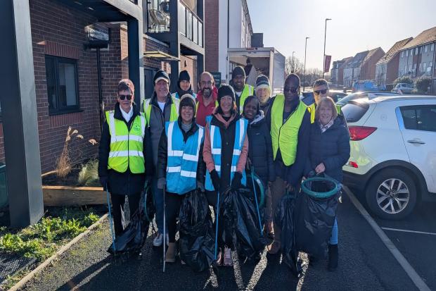 Badbury Park gets a fresh start thanks to South Swindon litter pick