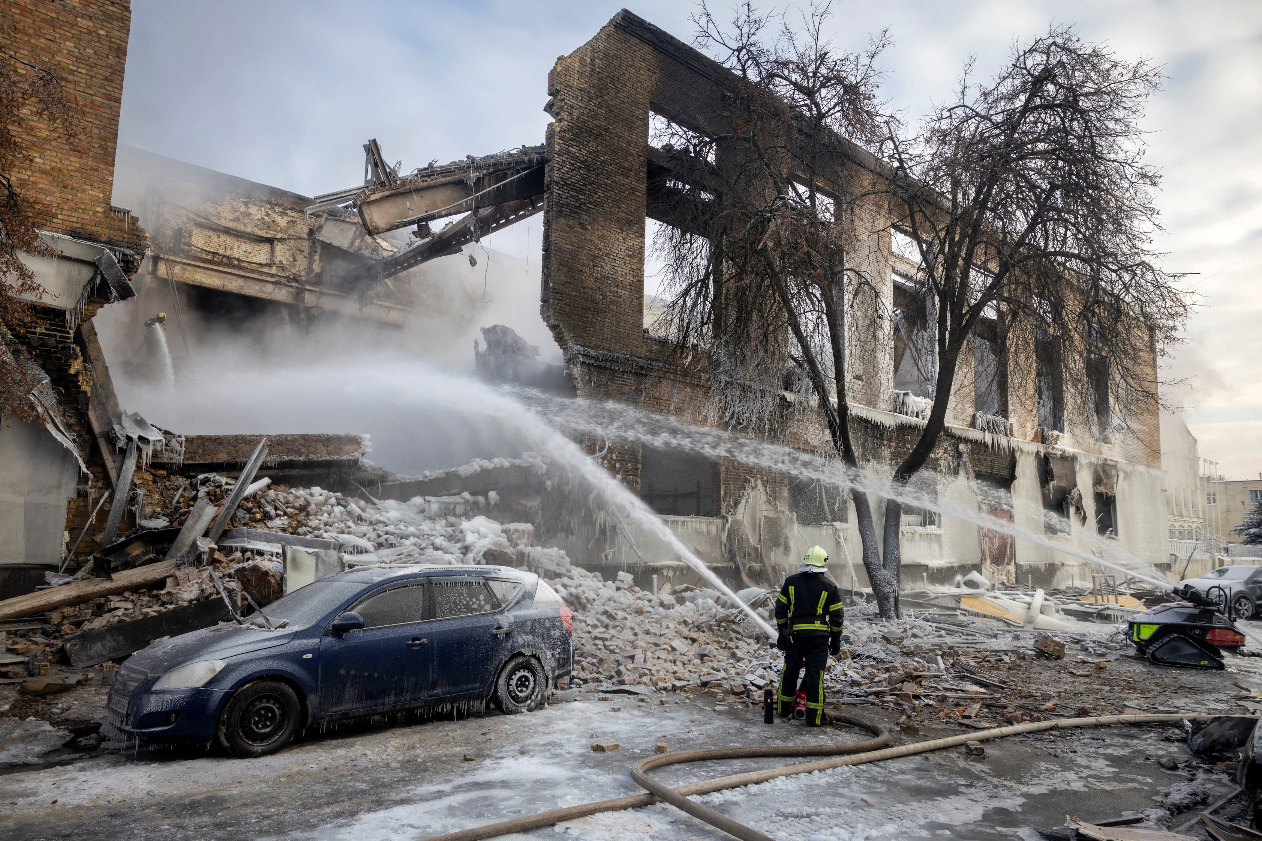 Ukraine reports year’s heaviest Russian missile assault on Kyiv, Kharkiv