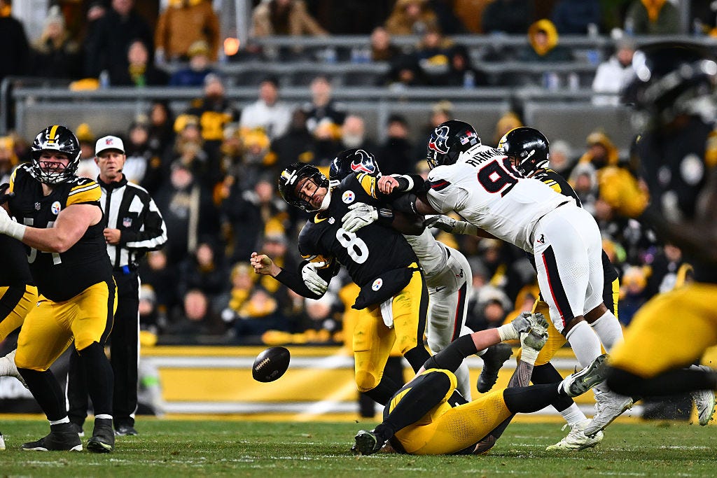 Texans beat Steelers 30-6, advance to AFC divisional round at Patriots