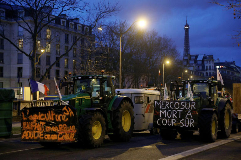 Tractors in Paris to protest EU's trade deal with S America