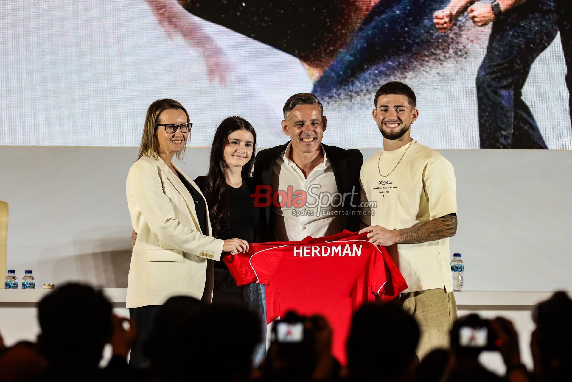 Alasan luar biasa John Herdman ajak anak dan istri ke Indonesia