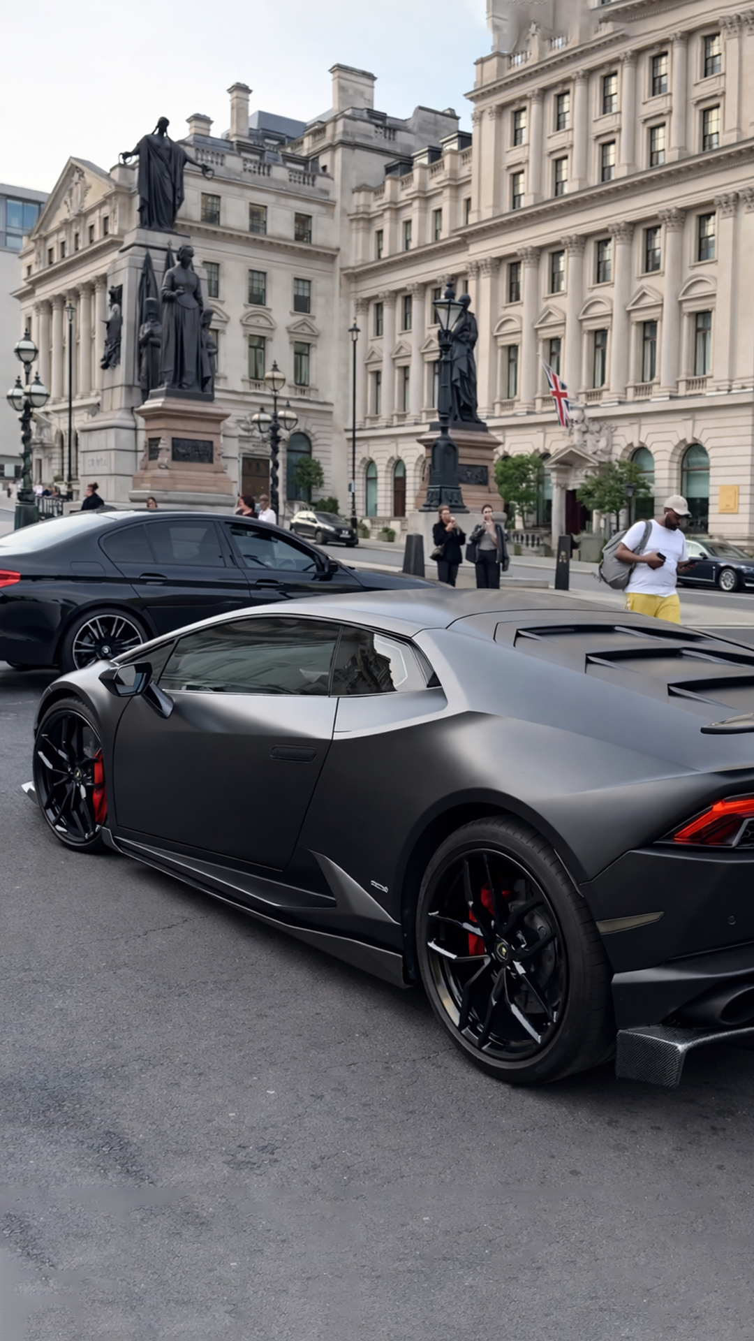 Lamborghini Huracán STO with custom plate