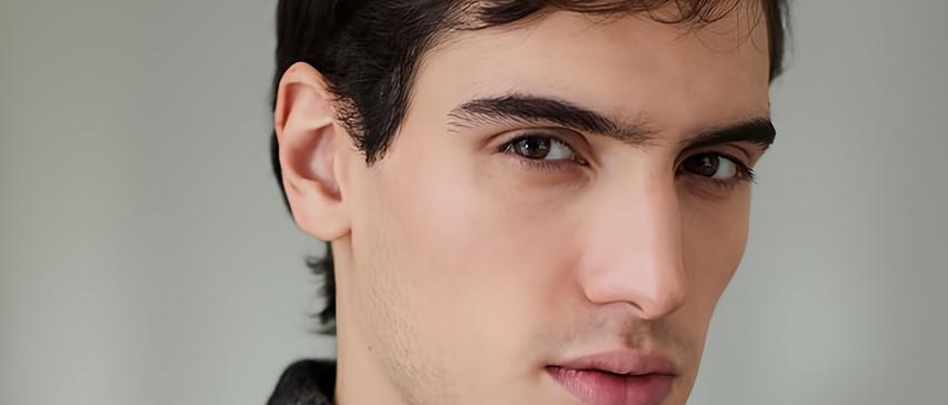 La camicia tecnica contemporanea. Dialogano design e ricerca