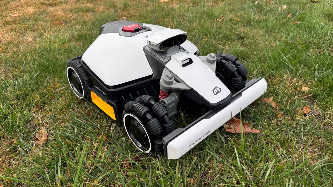 Mammotion Luba Mini AWD review: A little lawn hero