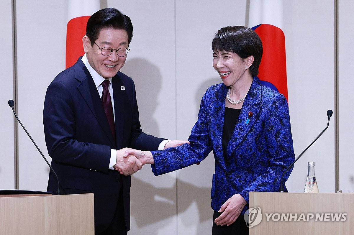 (3rd LD) Lee emphasizes need for 3-way cooperation with Tokyo, Beijing ...