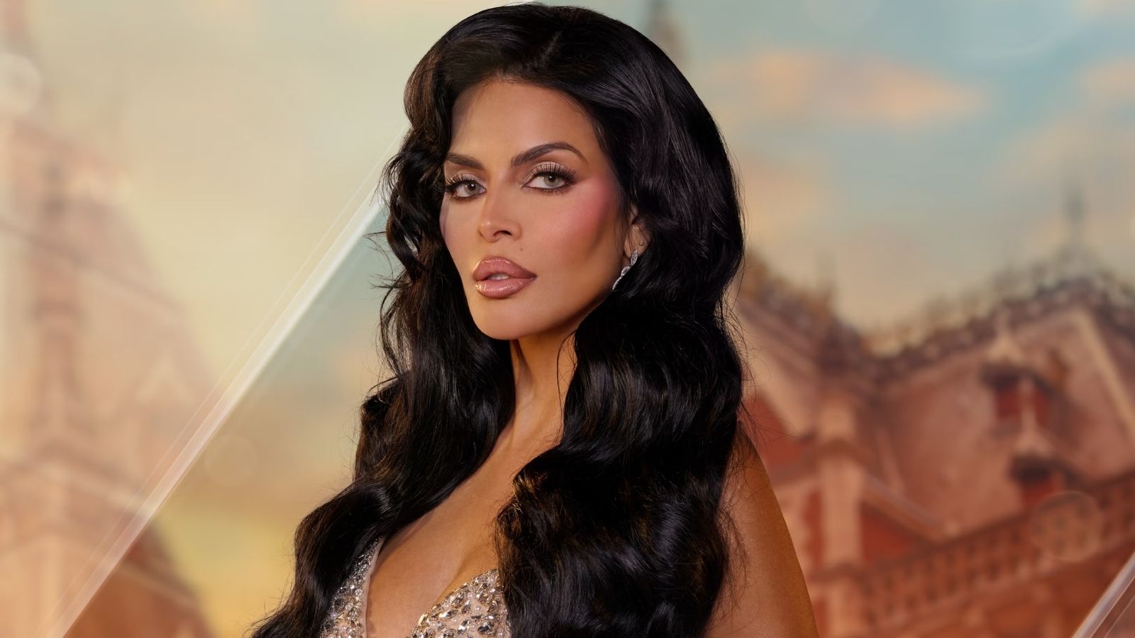 Zó zag Elvira van The Real Housewives of Amsterdam er vroeger uit