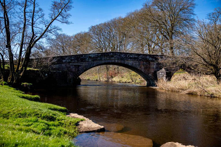Village less than 40 miles from Manchester home to 'best gastro pub in ...