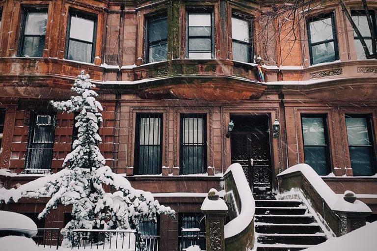 New York snow bomb to return as temperatures plunge and maps turn ...