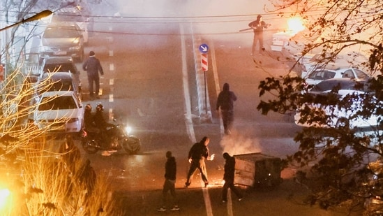 Iran protests live: 646 killed, some curbs lifted; all eyes on US as ...