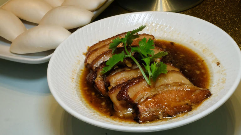 Makati eats: Hokkien flavors from Singapore's Beng Hiang take over ...