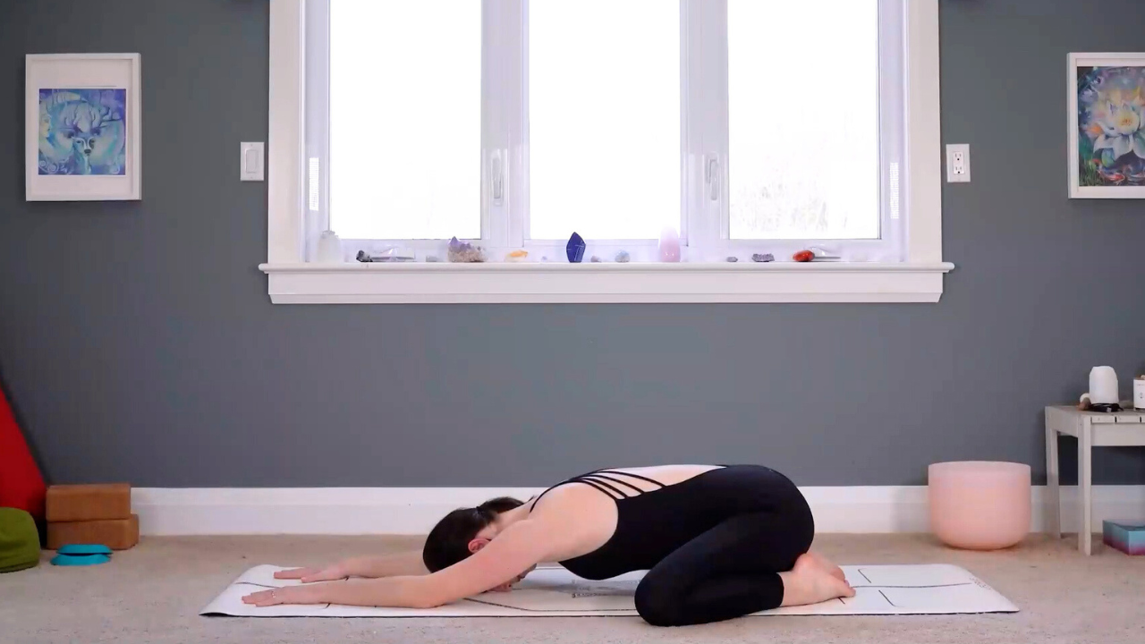 10 min beginner morning yoga no props needed