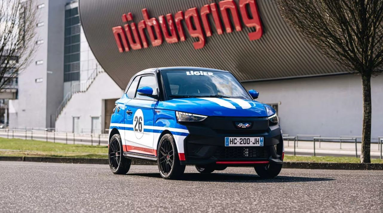 Your lawn mower is faster: The Ligier JS50 just spent half an hour ...