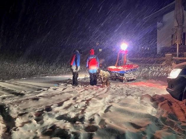 Bergwacht rettet vier Skitourengeher aus steilem Hanggelände: „Hieß ...