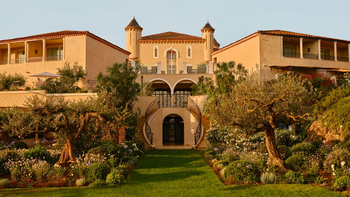 On a testé le Château de la Messardière, l'incroyable hôtel français ...