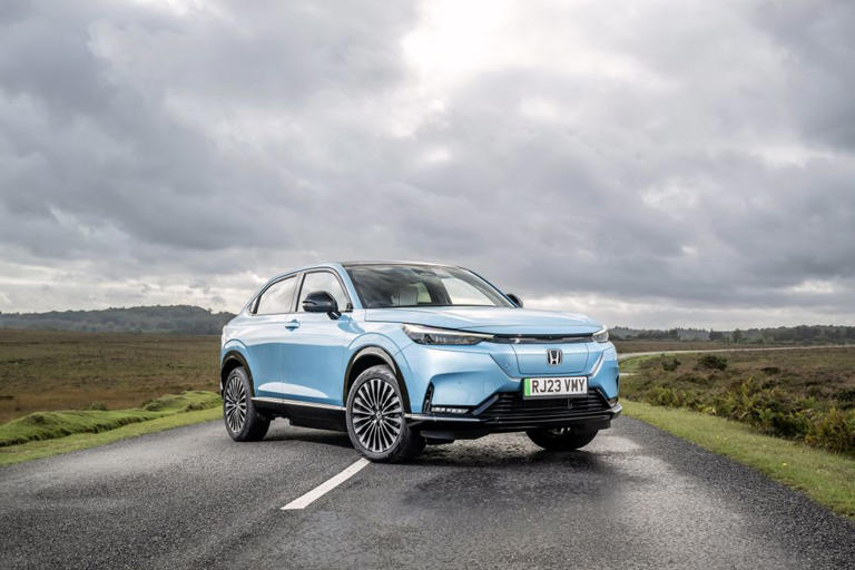 Major car brand unveils huge change to iconic logo ahead of new vehicle ...