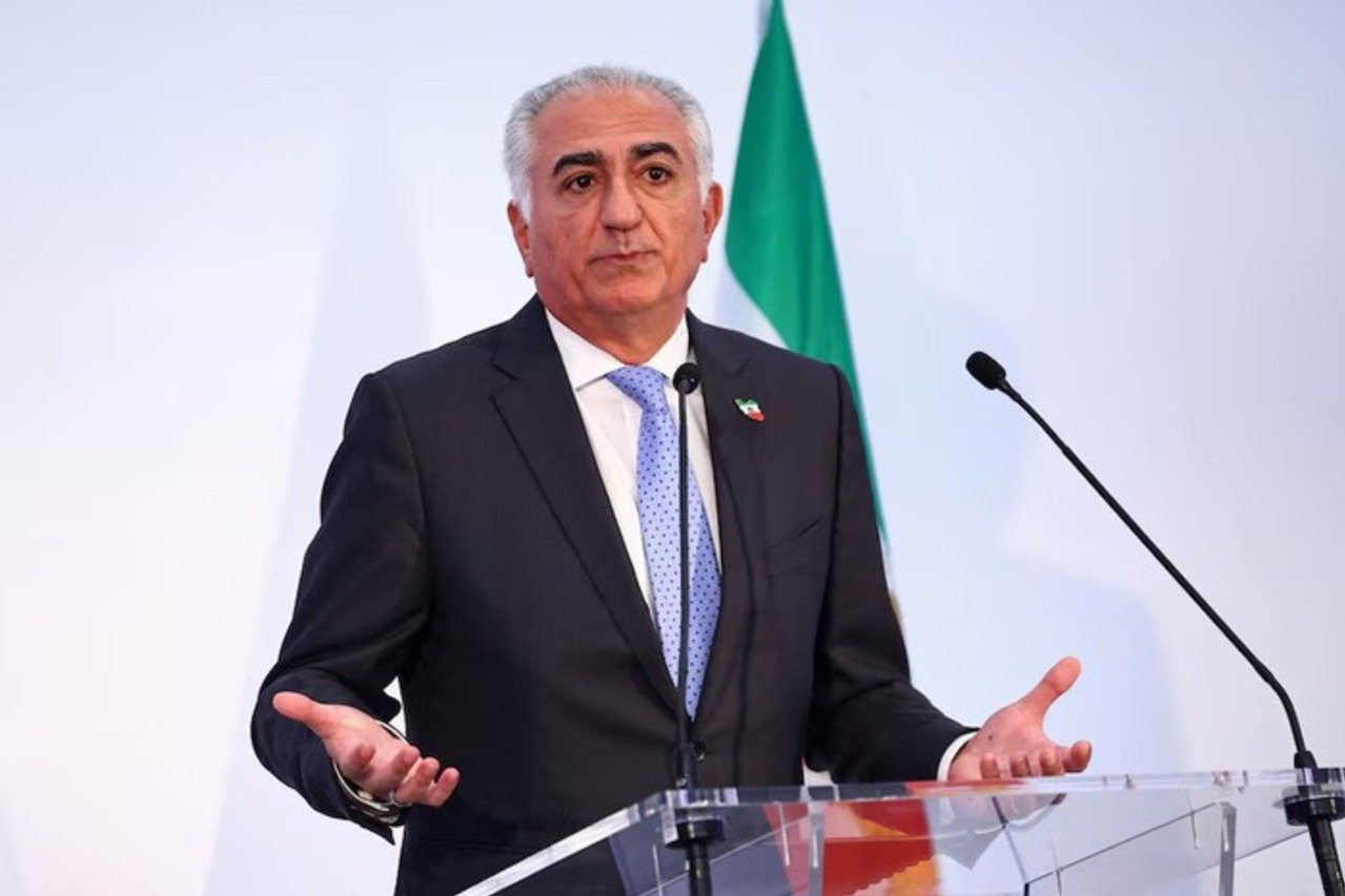 Profil Reza Pahlavi, putera mahkota pewaris Shah yang menentang rezim ...