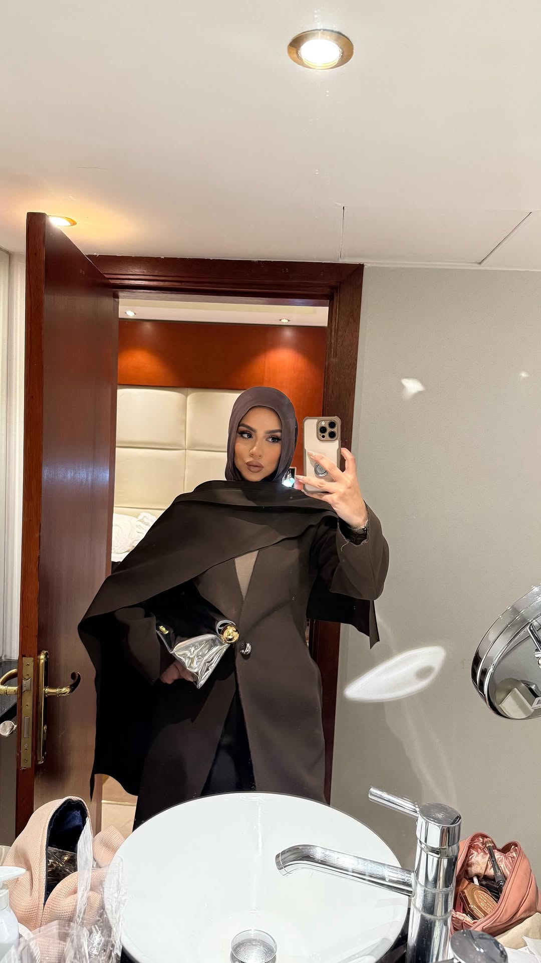 Wearing @chatsbycdam for @anaarabiaksa exhibition, the exhibition will ...