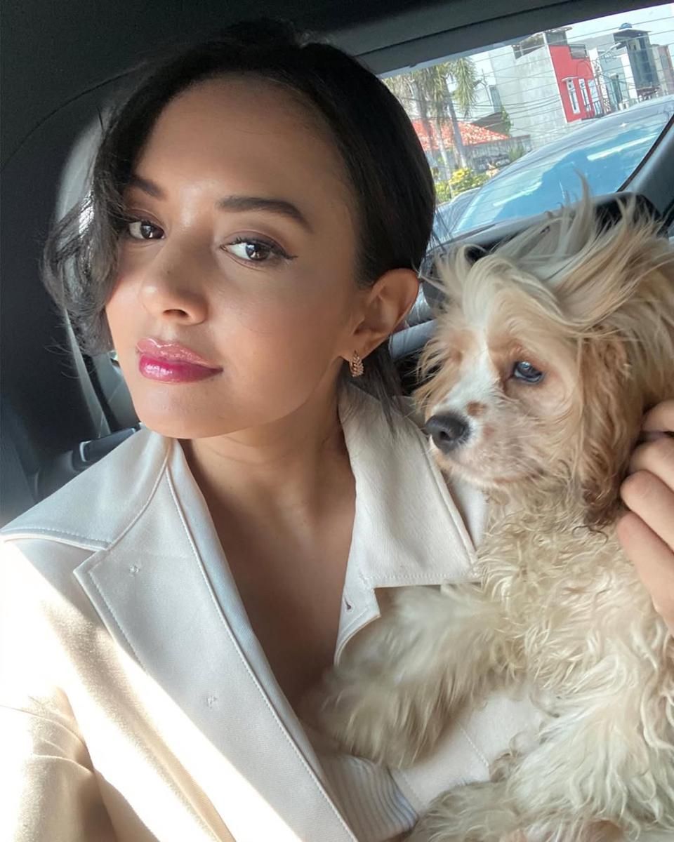 Intip eye makeup look a la Aurelie Moeremans yang chic dan eye catching