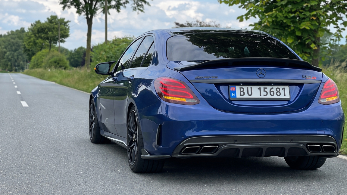 AMG C63 S stage 1 hits 300 KMH
