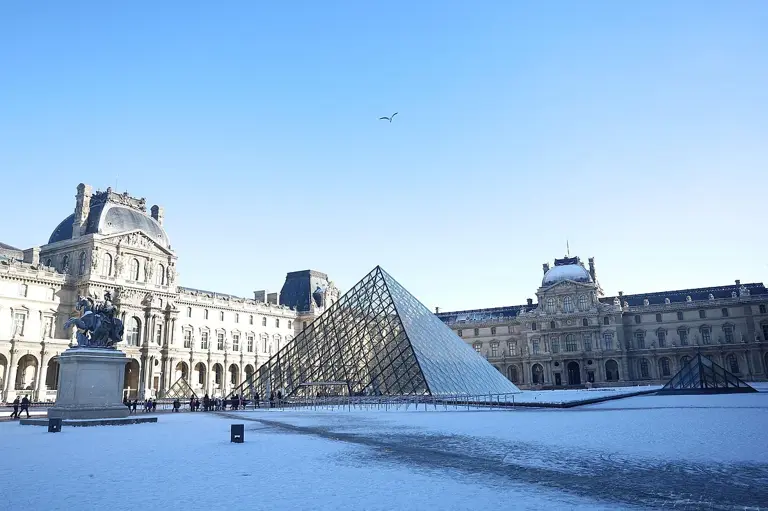 French museum fare hikes for non-European tourists spark outcry
