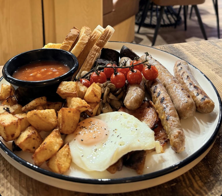 Why this 'delightful' Nottinghamshire farm shop with a new café should ...