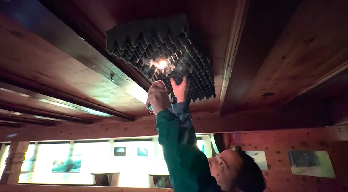 Même ignifuge, la mousse phonique « met les gens mal à l'aise