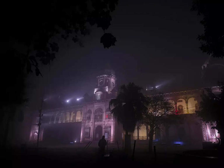 Jammu temperature drops to 3.8 degrees as J&K winter capital sees nail ...