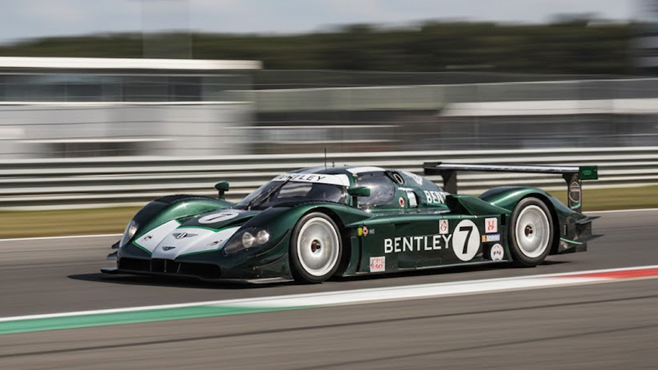 Legendary Bentley Speed 8 on track