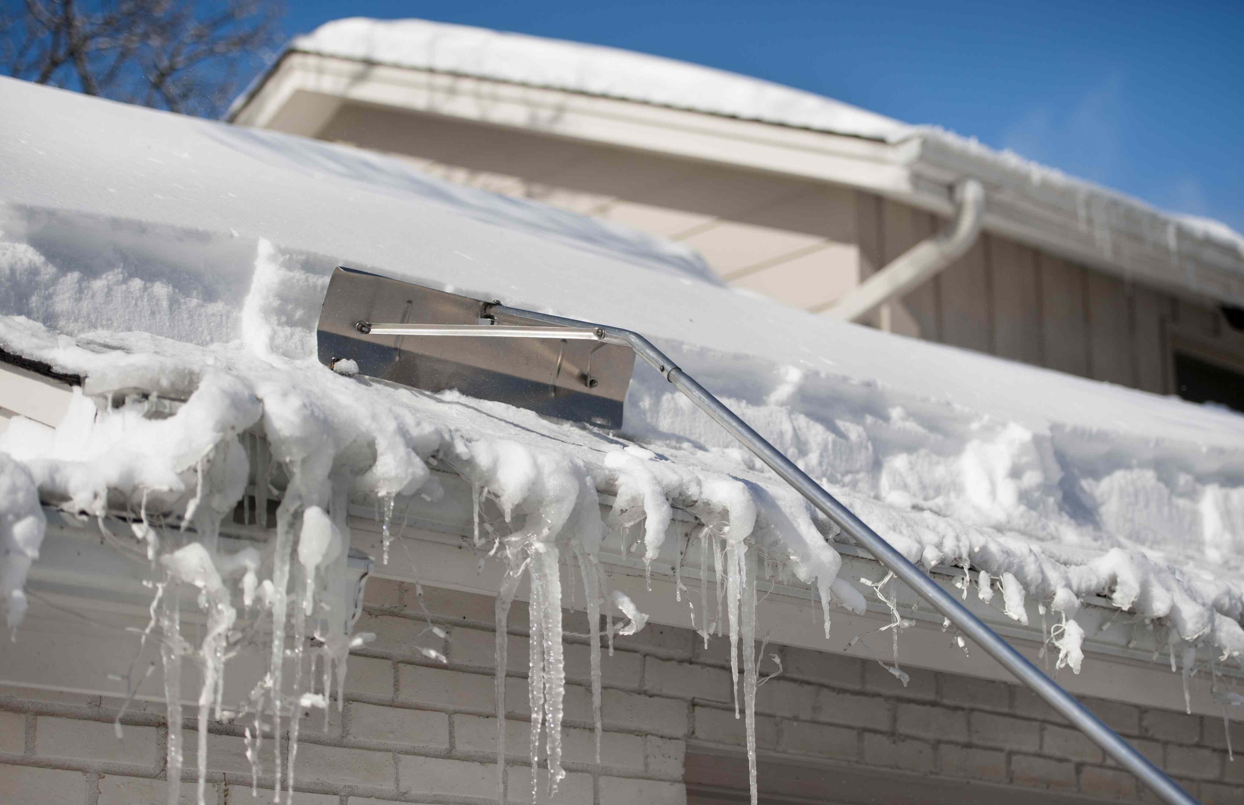 7 gutter maintenance to-dos to prevent winter damage