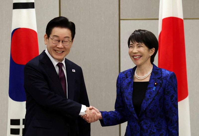Japan's Takaichi, South Korea's Lee meet to discuss security, economic ties