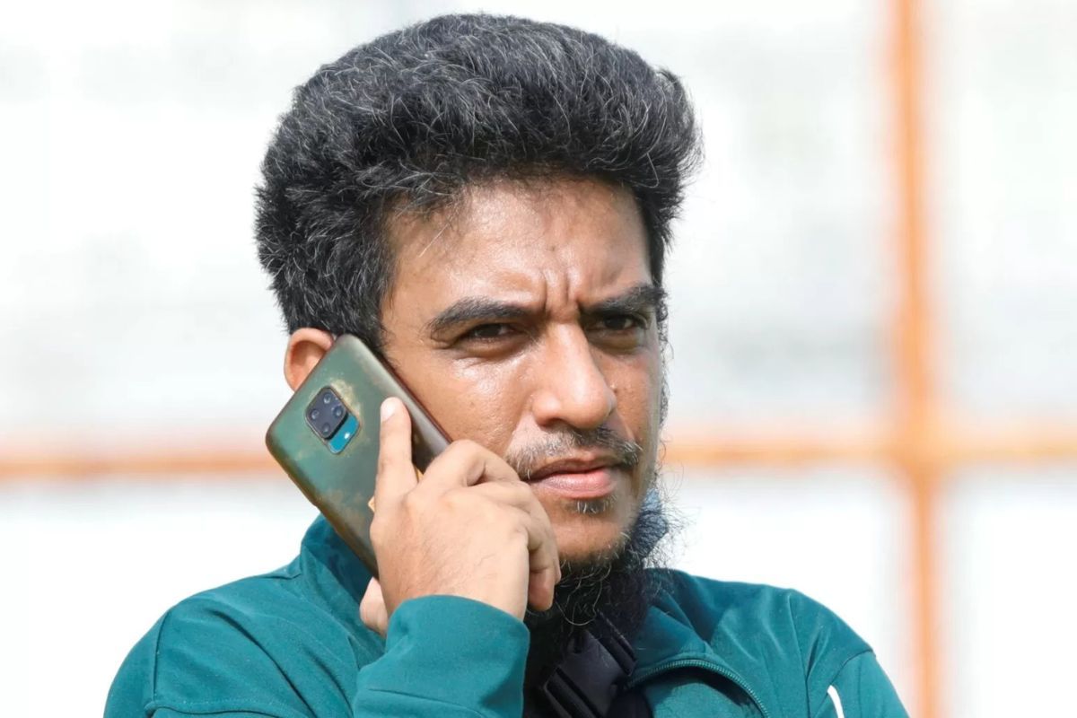 Mantan Persebaya Surabaya siap bantu Persis Solo lolos degradasi ...