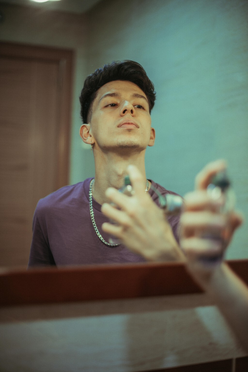 Tu fragancia favorita puede volverse peligrosa bajo el sol: una experta ...