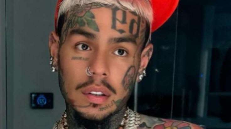 6ix9ine begins 90-day jail sentence after livestreaming his surrender ...