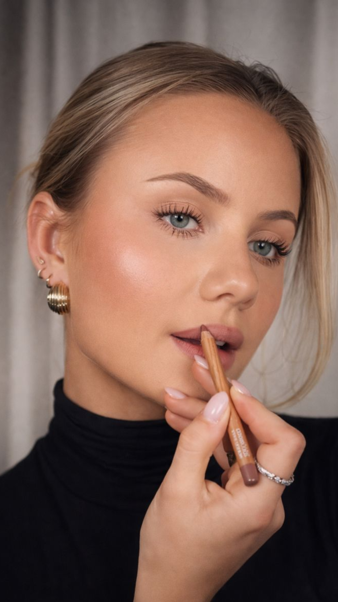 My favorite nude lip combo: 'Comes Naturally' lipliner + 'Literally' gloss
