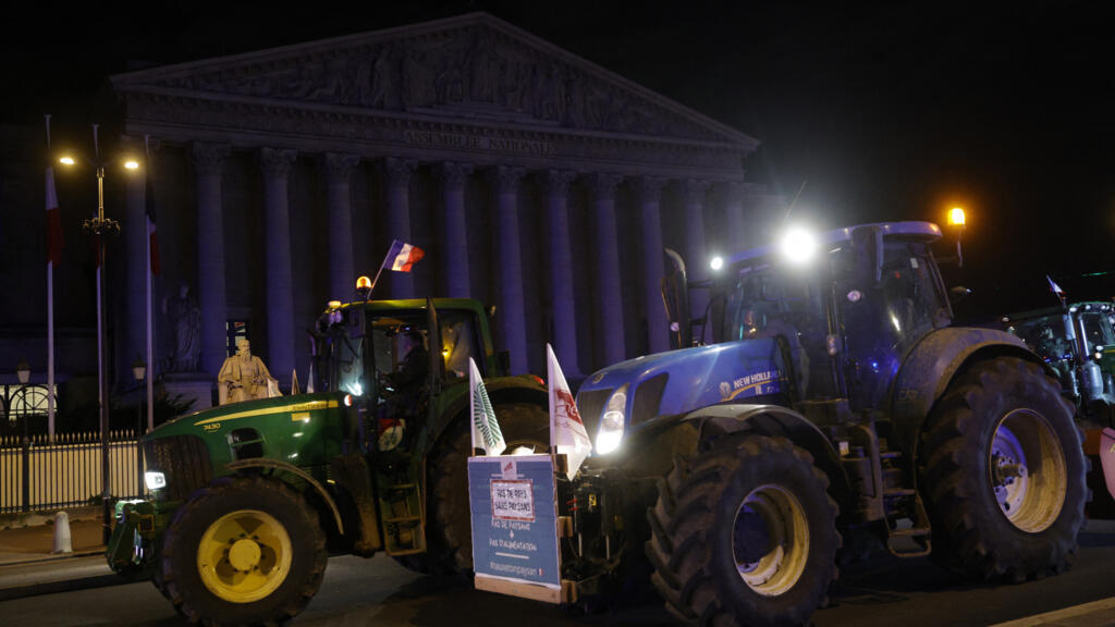 Some 350 tractors converge on Paris in latest farmers’ protest