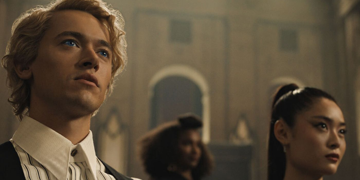 Hunger Games, Ralph Fiennes sostituirà Tom Blyth come Coriolanus Snow ...