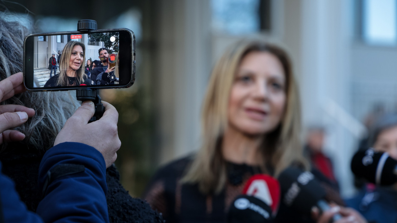 Σύλλογος θυμάτων των Τεμπών για Καρυστιανού: «Όφειλε να παραιτηθεί μετά ...