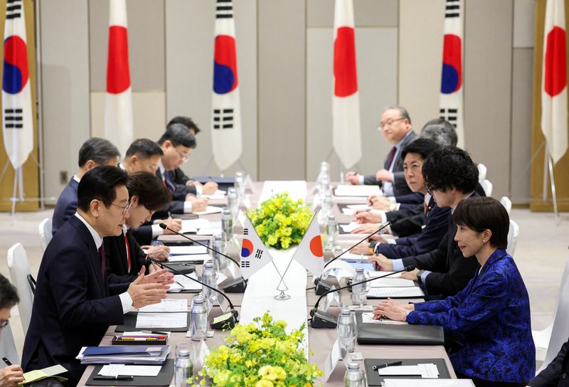 Japan's Takaichi, South Korea's Lee meet to discuss security, economic ties