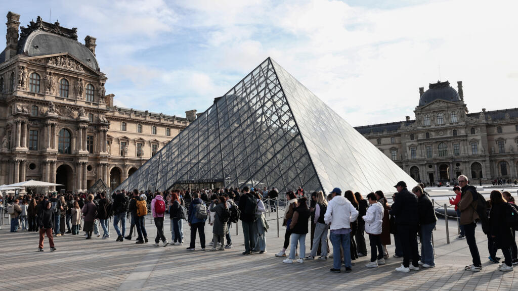 Louvre hikes ticket fees for non-Europeans, sparking 'dual pricing' row