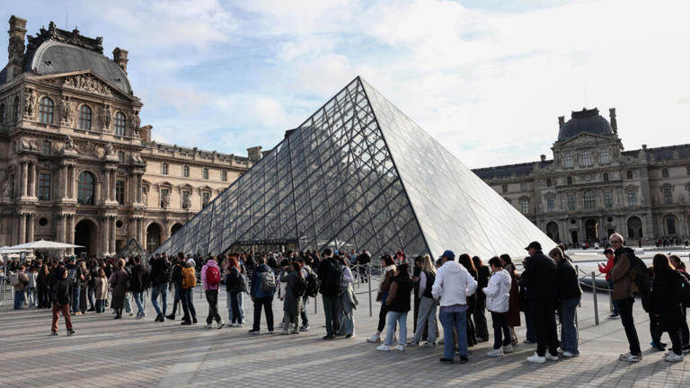 Louvre hikes ticket fees for non-Europeans, sparking 'dual pricing' row