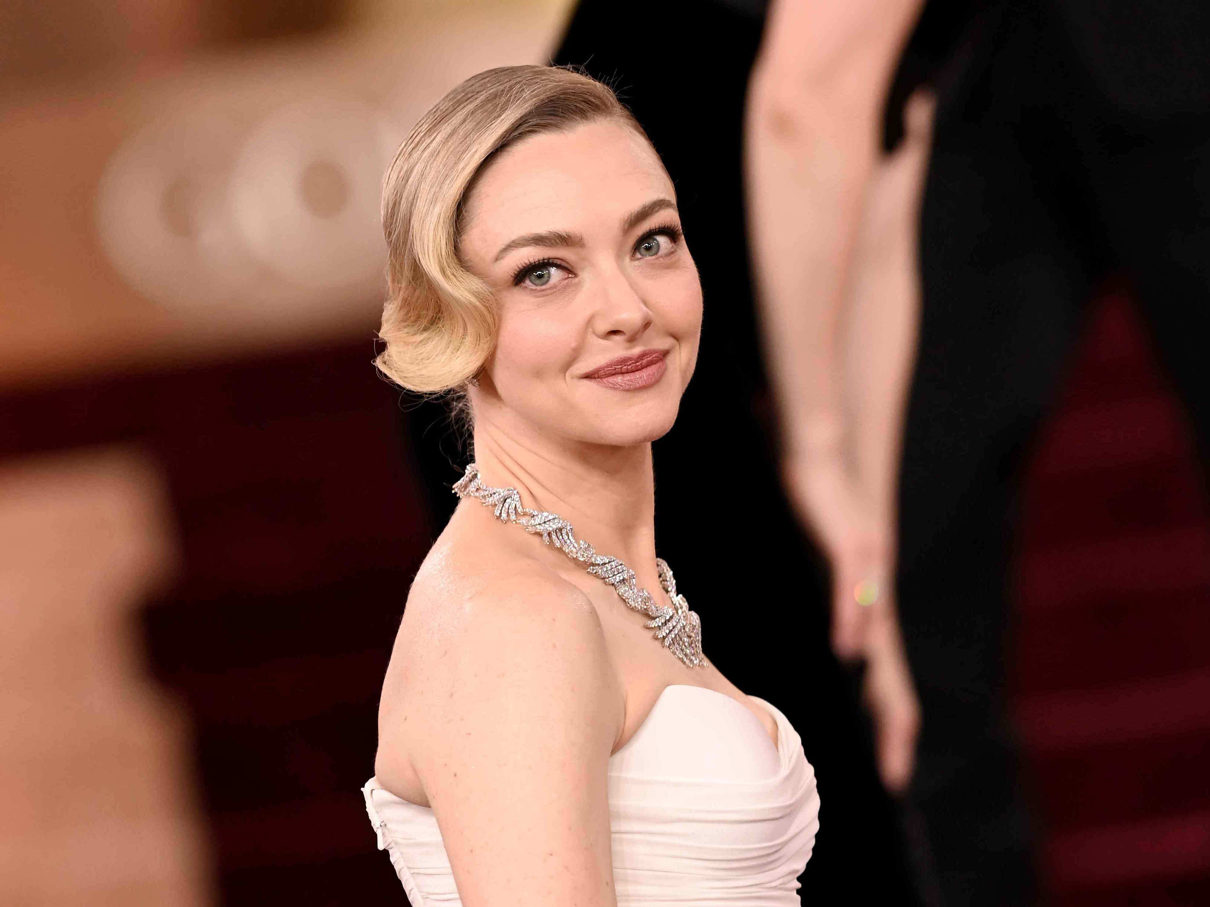 Amanda Seyfried, 40, and Fran Drescher, 68, skip gel manis in favor of ...