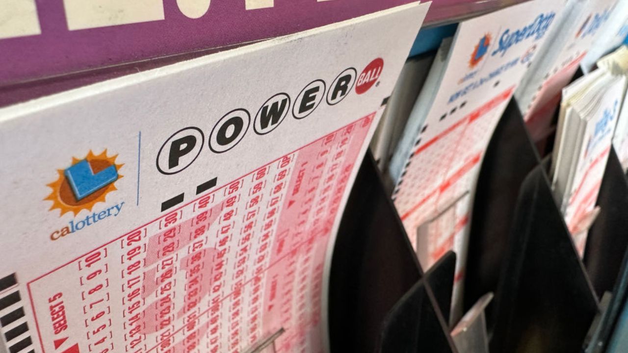 Powerball ticket worth $812,200 sold at Moorpark ARCO/AMPM