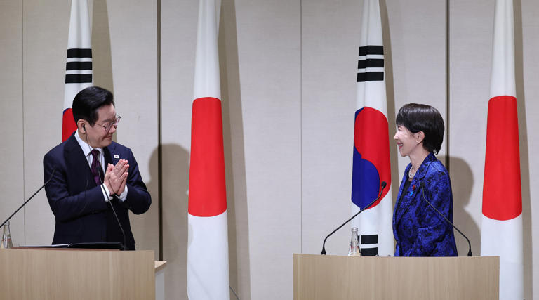 Korea-Japan leaders agree to broaden cooperation scope