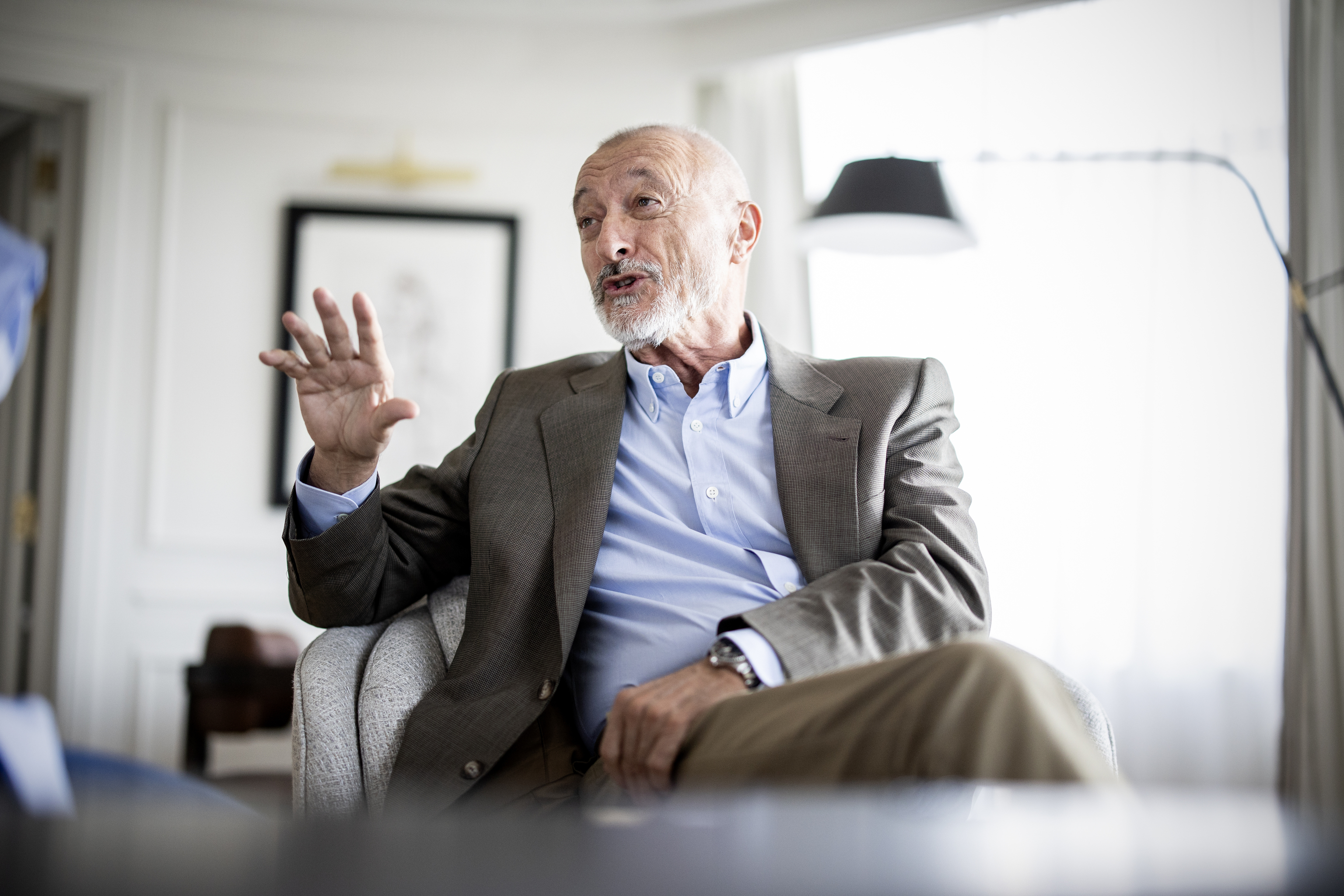 Las nuevas palabras que Pérez-Reverte señala en el diccionario de la ...