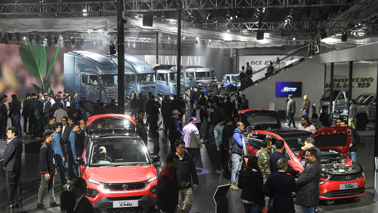 India's auto sales surge in Dec 2025, closing year on a strong note